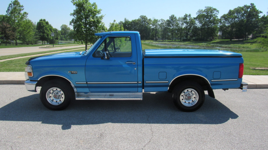 1994 Ford F-150 XLT Pickup Is a True-Blue Badass - F150online.com